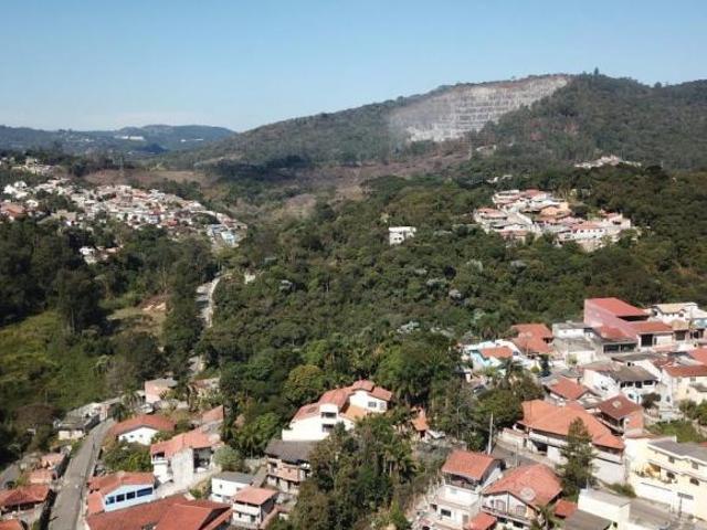 Agradável casa para venda em Jardim Suisso com 5 quartos, sendo 3 suítes, 465m² simonemachado#PHU5