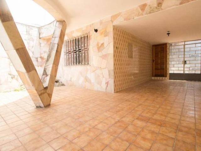 Sensacional casa para venda em Jardim Santa Emília com 2 quartos, 125m²