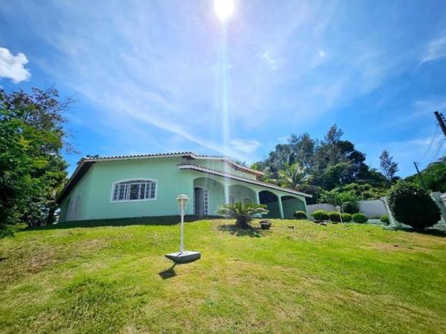 Casa para venda em Loteamento Village com 4 quartos, sendo 2 suítes, 329m²