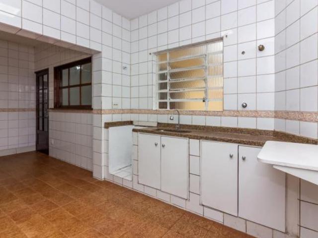 Elegante casa para venda em Vila Primavera com 4 quartos, 154m²