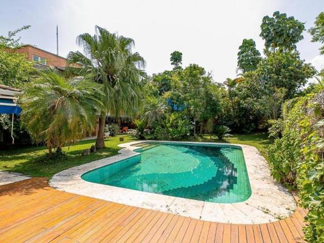 Sensacional casa para venda em Alto da Boa Vista com 4 quartos, sendo 4 suítes, 1,023m² remaxares#