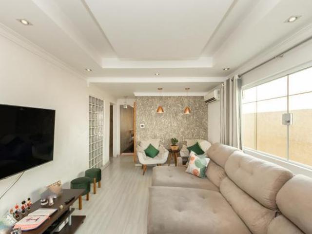 Elegante casa para venda em Jardim Virginia Bianca com 4 quartos, sendo 4 suítes, 250m² vivianecos