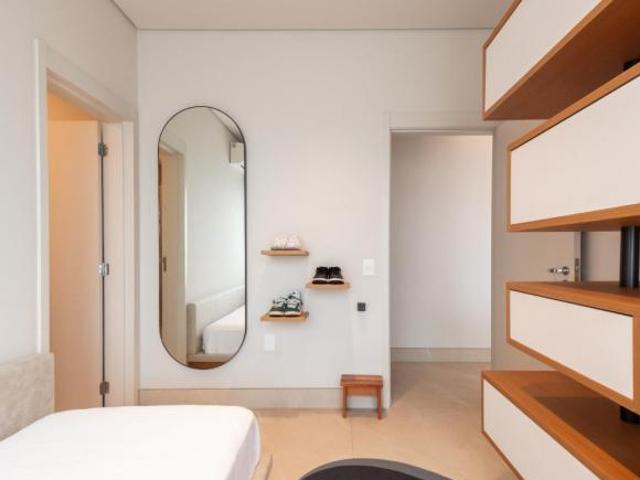 Aconchegante cobertura para venda em Vila Madalena com 3 quartos, sendo 3 suítes, 381m²