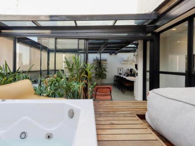 Funcional cobertura para venda em Perdizes com 1 quarto, sendo 1 suíte, 157m²