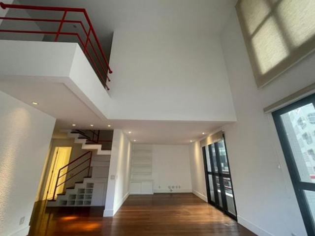 Duplex para venda em Itaim Bibi com 3 quartos, sendo 3 suítes, 170m²