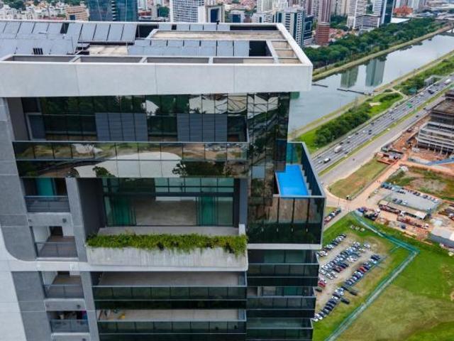 Versátil duplex para venda em Panamby com 4 quartos, sendo 4 suítes, 422m² theremaxcollection#R2X4