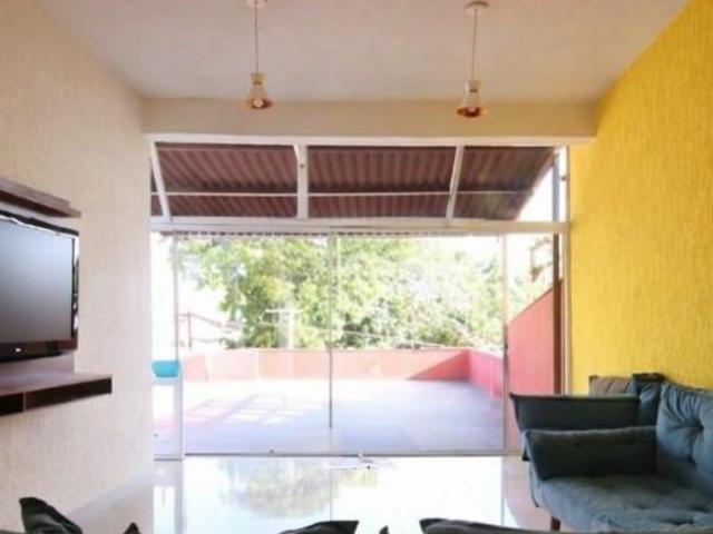 Funcional sobrado para venda em Chácara Inglesa com 3 quartos, sendo 1 suíte, 86m² remaxjoy#WHO9G