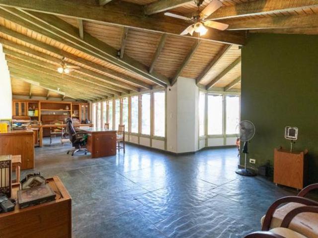 Sensacional sobrado para venda em Guarapiranga com 5 quartos, sendo 3 suítes, 650m² theremaxcollec