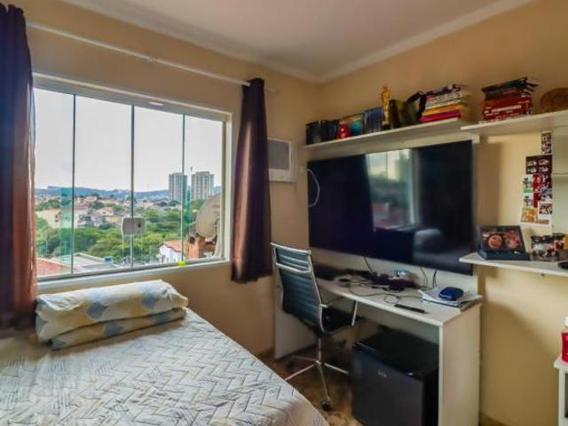 Imperdível sobrado para venda em Jardim Felicidade Zona Oeste com 3 quartos, sendo 1 suíte, 200m²