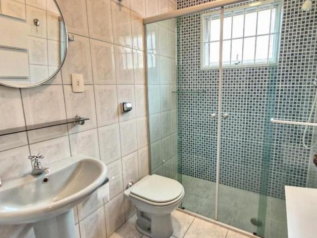 Elegante sobrado para venda em Jardim Santa Inês com 3 quartos, sendo 1 suíte, 139m² sandradecarva