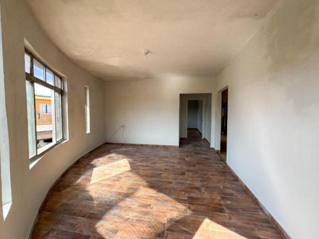 Sensacional sobrado para venda em Jardim Sônia Maria com 4 quartos, sendo 1 suíte, 287m²