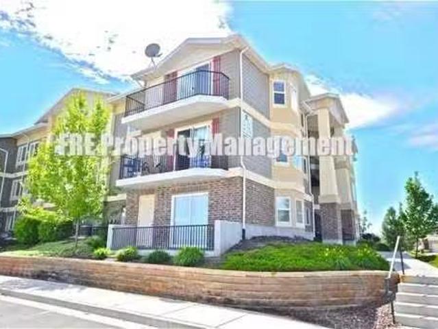 Sensational 3 Bedroom Sandy Condo! No Deposit Option! 104 E R.
