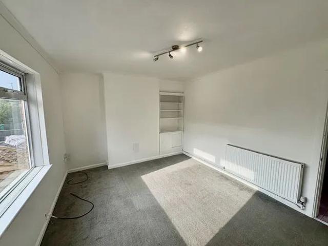 Seaton Crescent, Aspley, Property for rent
