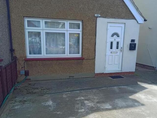 Seaton Road, Hayes, House Share For