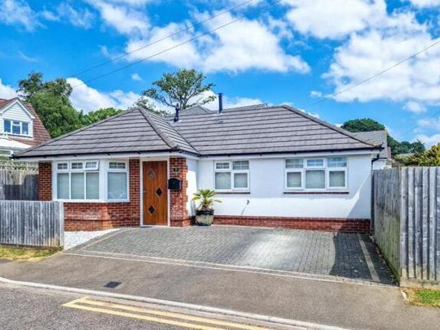 Seaton Road, Highcliffe, 2 Bedroom Bungalow