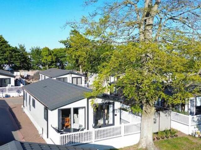 Seaview Avenue, Seaton Estate, 2 Bedroom Park