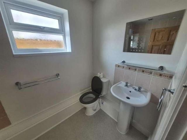 Seaview Crescent, Goodwick, SA64