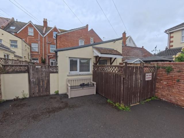 Seaview Road, Burnham On Sea TA8, 2 bed semi detached bungalow to rent, £1,095 pcm | PrimeLocation