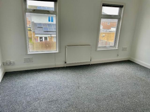 Seaview Road, Southend On Sea SS3, 2 bed flat to rent, £1,300 pcm | PrimeLocation