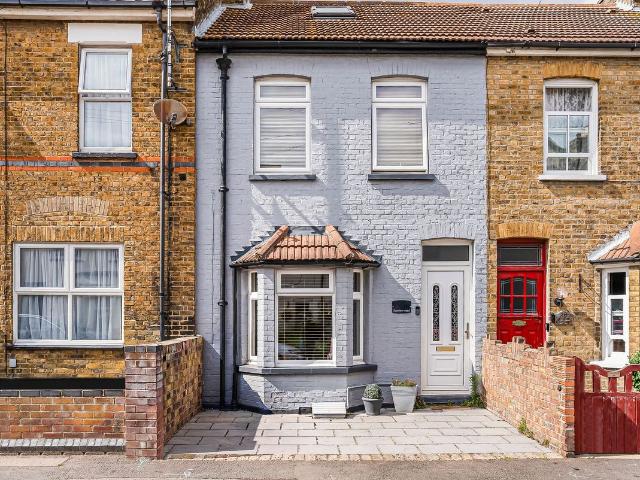 Seaview Road, Shoeburyness SS3, 2 bed terraced house to rent, £1,600 pcm | PrimeLocation