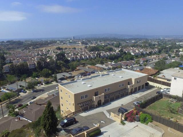 Seaview Terrace 2 Bedroom Apartment for Rent at 3710 3710 & 3720 Yonge Street, San Diego, CA 92106 Roseville Fleet Ridge