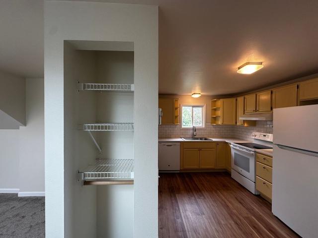 SEA 3827 Wetmore 2 Bedroom Apartment for Rent at 3827 Wetmore Ave, Everett, WA 98201 Port Gardner