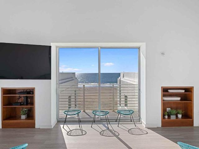 Sea Castle 1 Bedroom Apartment for Rent at 1725 Ocean Front Walk, Santa Monica, CA 90401 Downtown Santa Monica