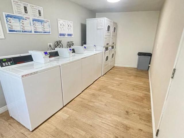 Sea Cliff Terrace 1 Bedroom Apartment for Rent at 8131 San Angelo Dr, Huntington Beach, CA 92647 Washington