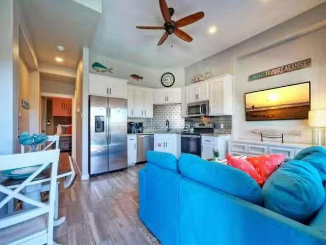 Sea Breeze Lane