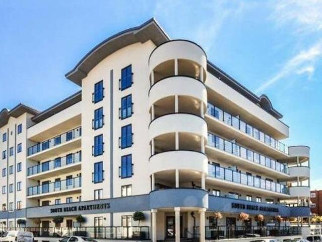 Sea Road, Bexhill on sea, 2 Bedroom Flat
