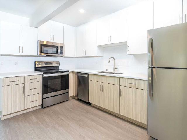 Sea Terrace 1 Bedroom Apartment for Rent at 615 Stratford Ct, Del Mar, CA 92014 Del Mar