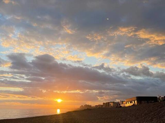 Sea view, 8 min walk to city centre, quiet space