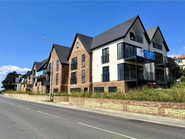 Seabrook Road, Hythe, Kent, CT21 2 bed apartment to rent £1,450 pcm £335 pw