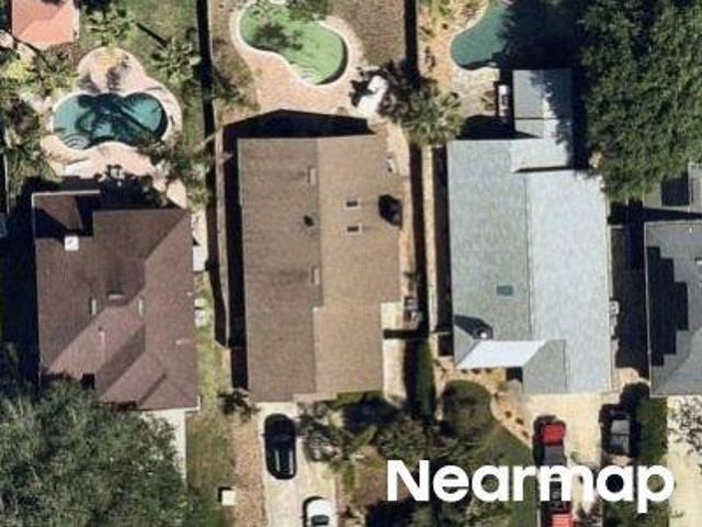 Seabreeze Ave