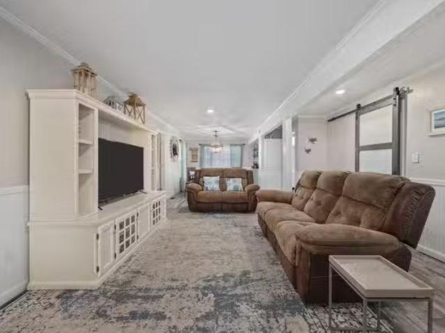 Seabreeze Drive