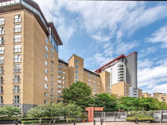 Seacon Tower, 5 Hutchings Street, Westferry, Canary Wharf, London E14, 1 bed flat to rent, £2,058 pcm | PrimeLocation
