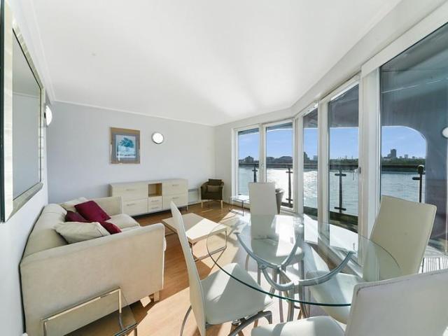 Seacon Tower, Hutchings Street, Nr. 2 bed flat to rent £2,600 pcm £600 pw