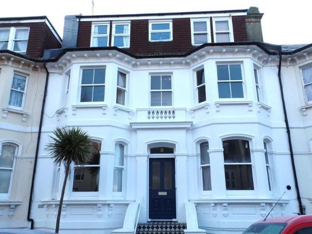 Seafield Road, Hove 1 bed flat to rent £1,295 pcm £299 pw