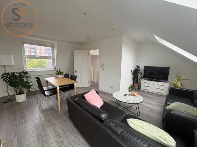 Seaforth Avenue, New Malden, Surrey KT3, 3 bed flat to rent, £2,300 pcm | PrimeLocation