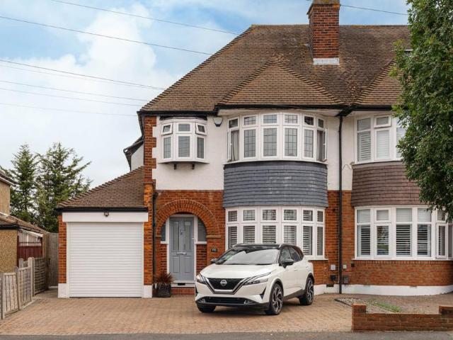 Seaforth Gardens, Epsom 3 bed semi detached house to rent £3,200 pcm £738 pw