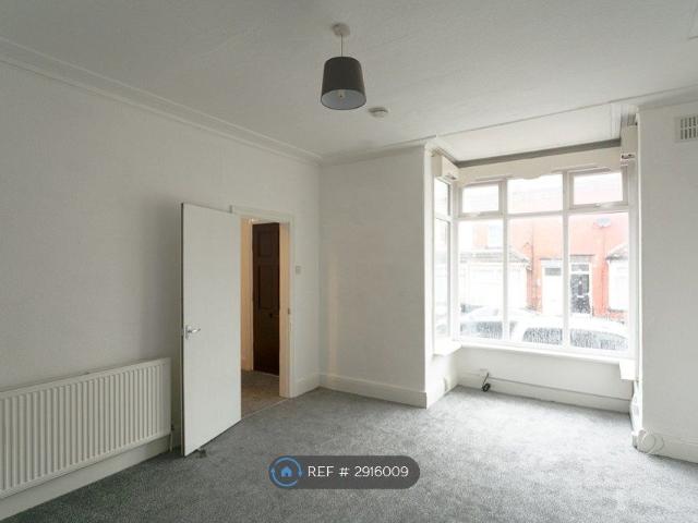 Seaforth Place, Leeds LS9, 2 bed terraced house to rent, £795 pcm | PrimeLocation