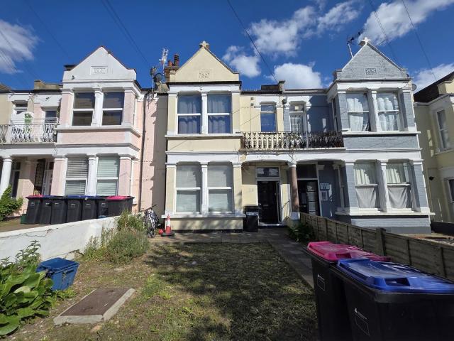 Seaforth Road, Westcliff On Sea SS0, 1 bed flat to rent, £750 pcm | PrimeLocation
