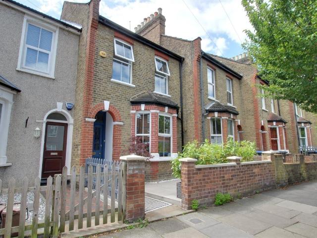 Seaford Road, Enfield EN1, 4 bed property to rent, £2,700 pcm | PrimeLocation