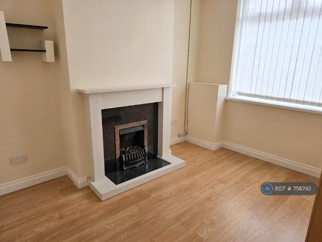Seaford St, Stoke On Trent, ST4 4 bed terraced house to rent £1,075 pcm £248 pw
