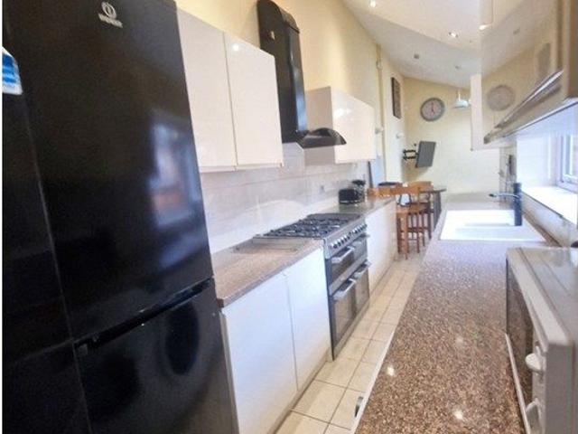 Seaford St, Stoke On Trent ST4, Room to rent, £412 pcm | PrimeLocation