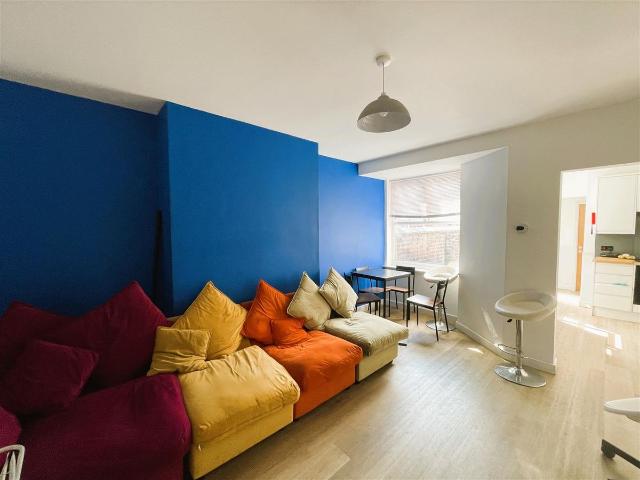 Seaford Street, Stoke On Trent ST4, Room to rent, £390 pcm | PrimeLocation