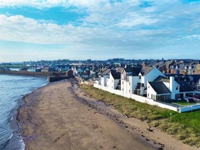 Seagate, Arbroath, Angus DD11, 2 bed flat to rent, £900 pcm | PrimeLocation