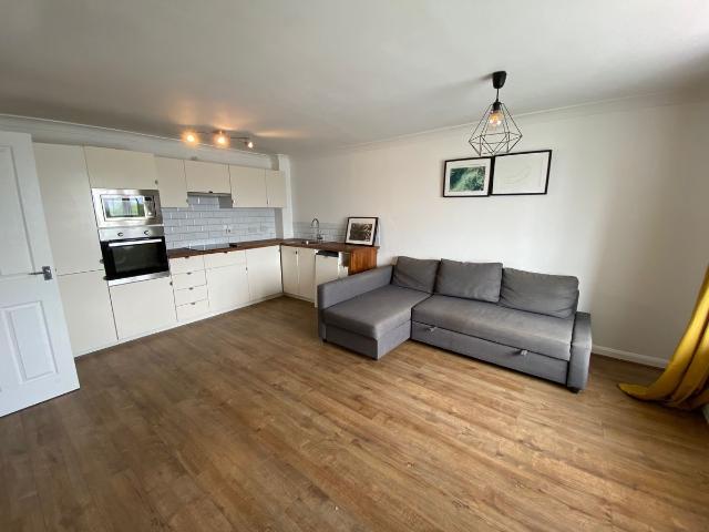 Seager Drive, Cardiff CF11, 1 bed flat to rent, £950 pcm | PrimeLocation