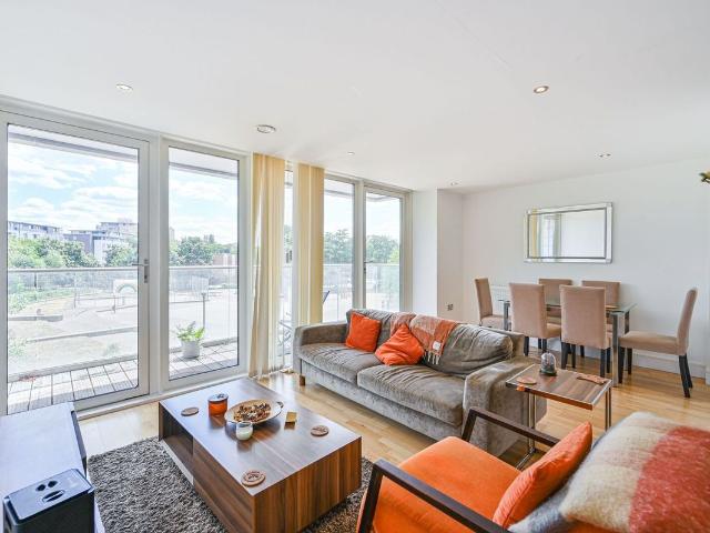 Seager Place, Deptford, London SE8, 3 bed flat to rent, £3,000 pcm | PrimeLocation