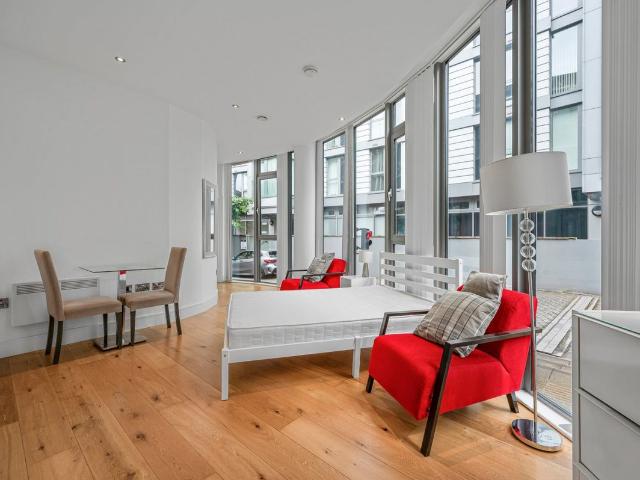 Seager Place, Deptford SE8, Property to rent, £1,725 pcm | PrimeLocation
